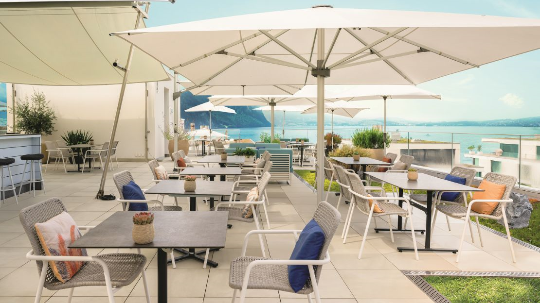 Neuro Campus Hotel DAS MORGEN | Hunn Gartenmöbel